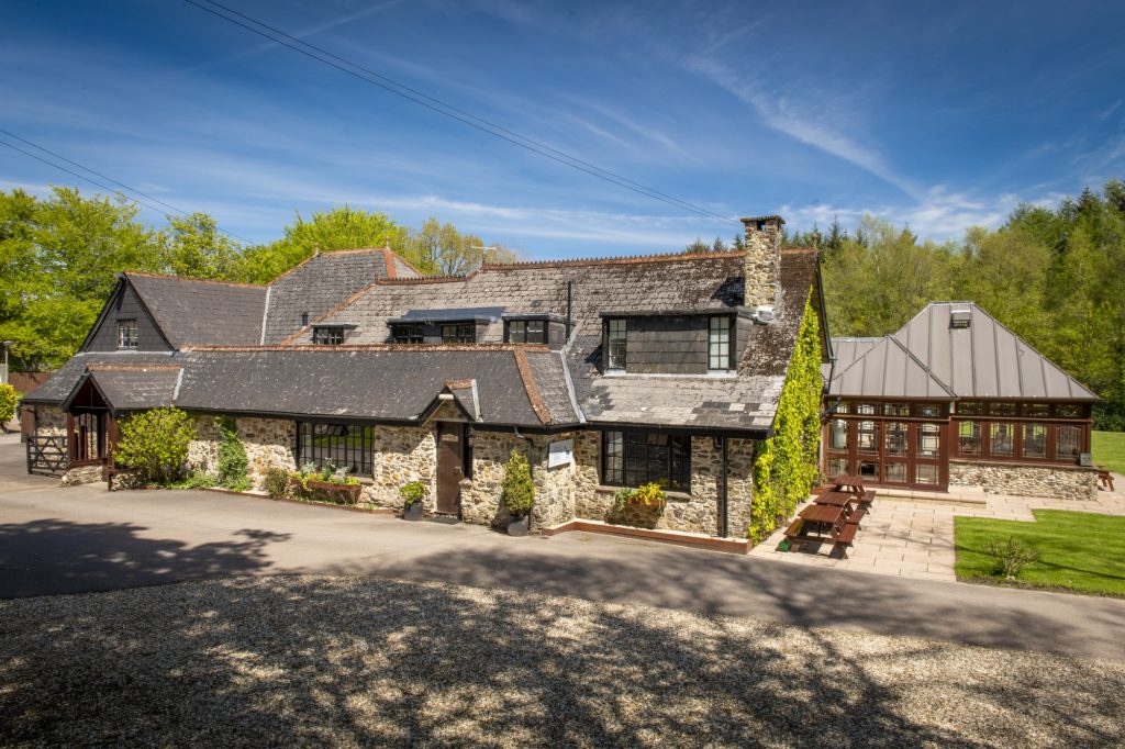 Luxury Holiday Lodges & Hotel in Devon | Lakeview Manor