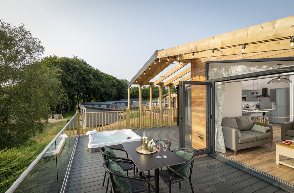 Luxury Holiday Lodges & Hotel in Devon | Lakeview Manor