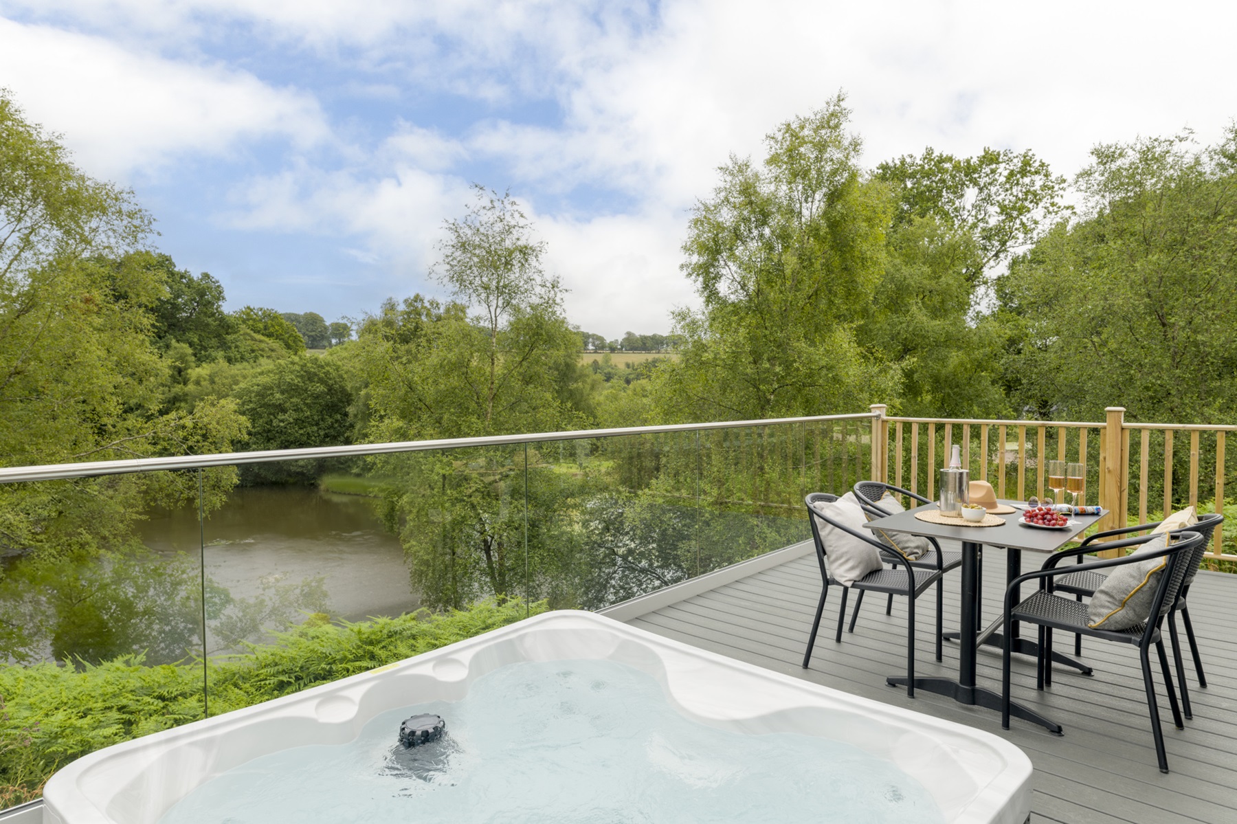 Home - Lakeview Manor